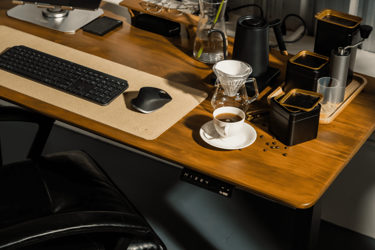 วิธีดูแลโต๊ะปรับระดับไฟฟ้า Liv Desk ให้ใช้งานได้ยาวนานขึ้น - Liv Desk ...